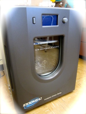 Laboratory and Instruments | Dr. Jack Huang's Lab